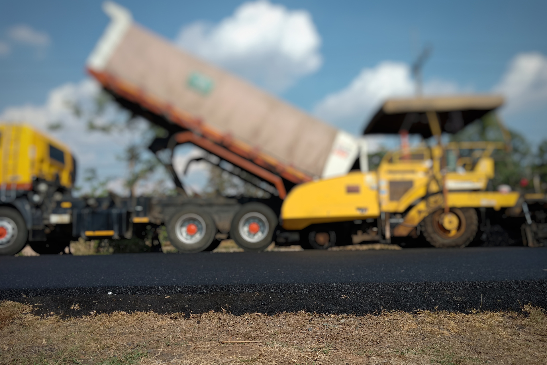 Asphalt and Concrete Release Agents - L&L Quality Products